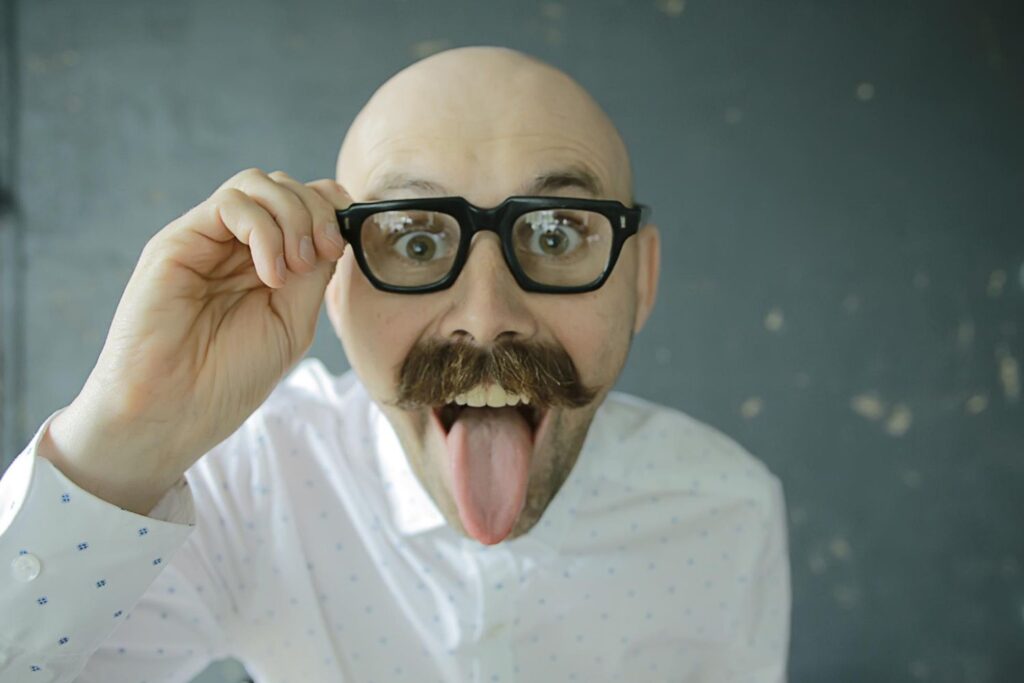 Hilarious Bald Jokes: Generate or Enjoy our Collection for a Good Laugh